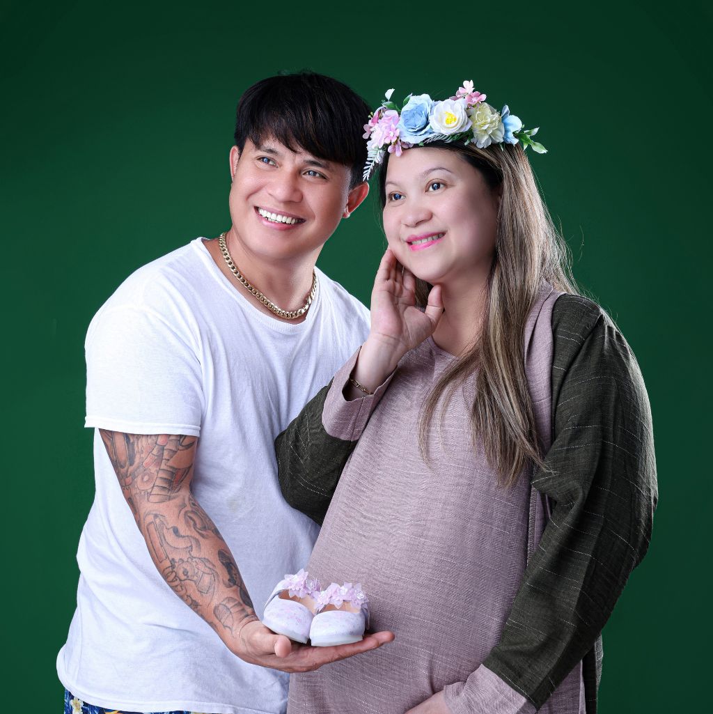 Maternity - Studio To Door